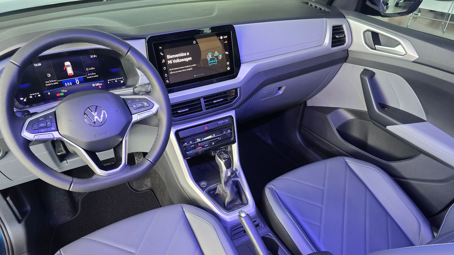 Volkswagen T-Cross | SUV Compacta, Espaciosa y Conectada